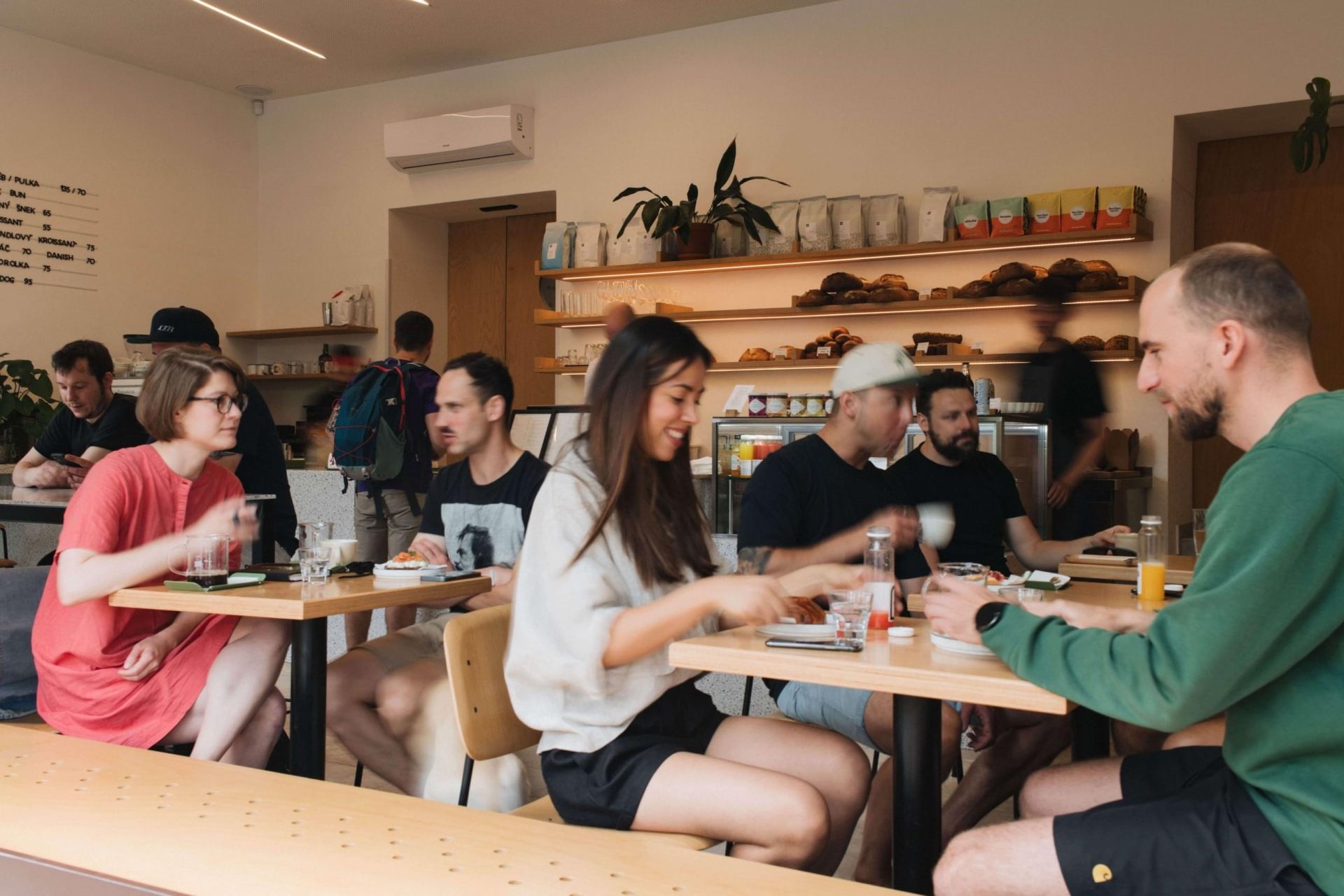 VINOHRADY Coffee & Bakery I KRO Kitchen