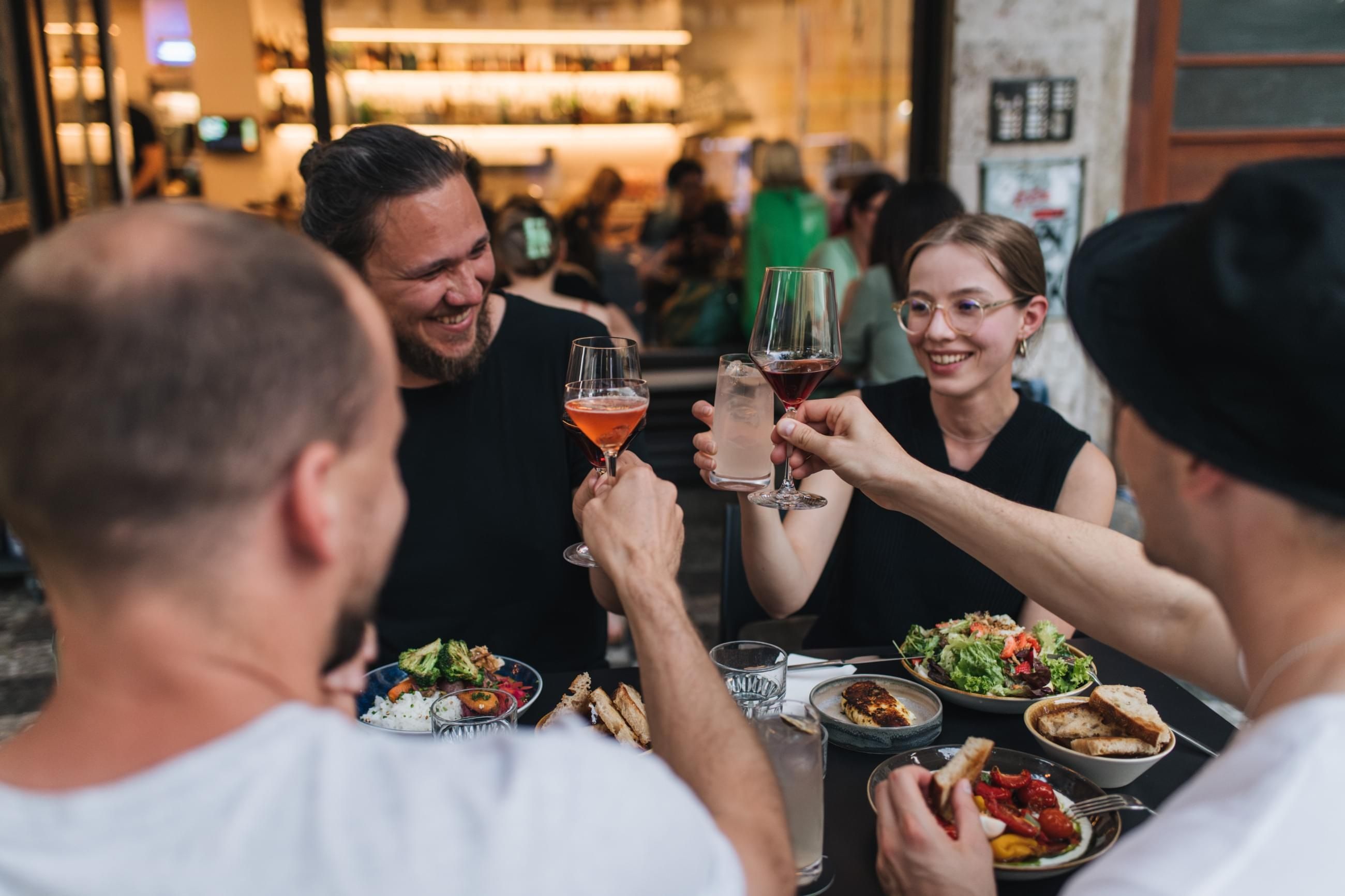 KRO KARLÍN ft. Eggo I KRO Kitchen